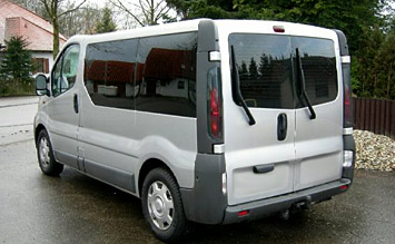 Rear view » 2004 Renault Trafic - photos